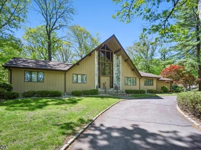 High Oaks Dr, Warren Twp, Home For Sale