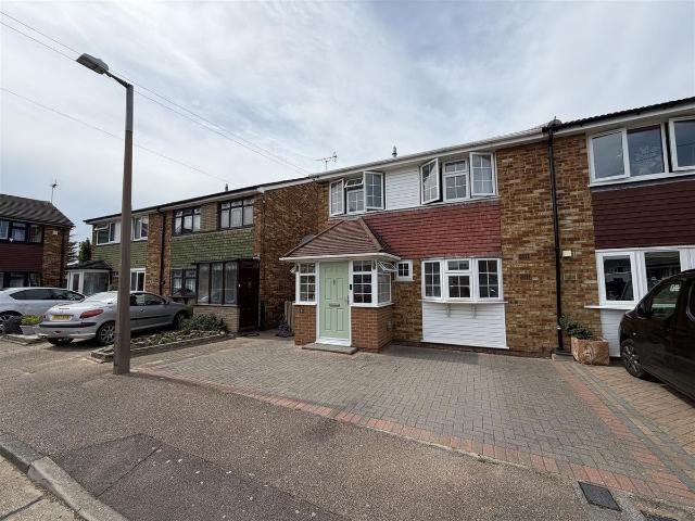 High Ash Close, Linford, Stanford Le Hope SS17, 3 bed property to rent, £1,900 pcm | PrimeLocation