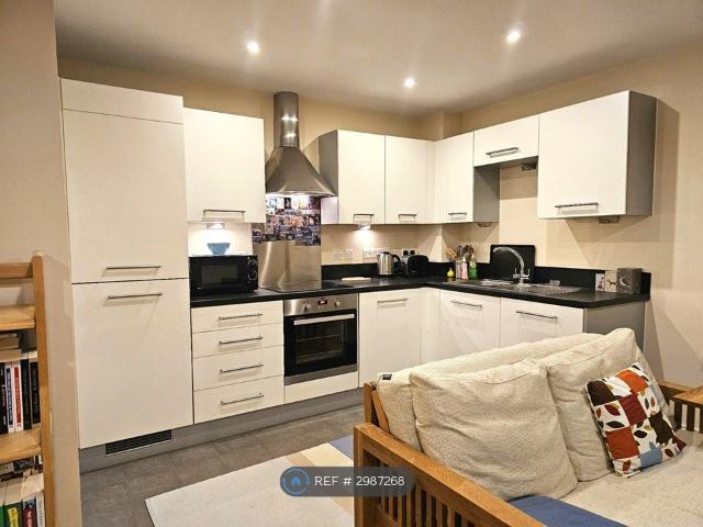 High Brooms, Tunbridge Wells TN2, 1 bed flat to rent, £1,150 pcm | PrimeLocation