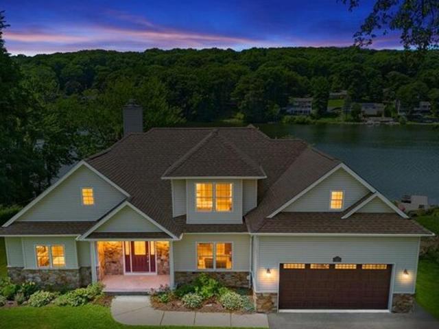 High Crest Dr, West Milford, Home For Sale