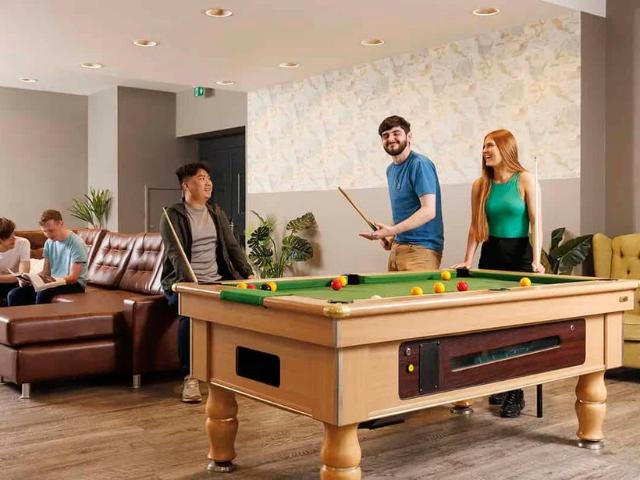 High Double One Bed Flat