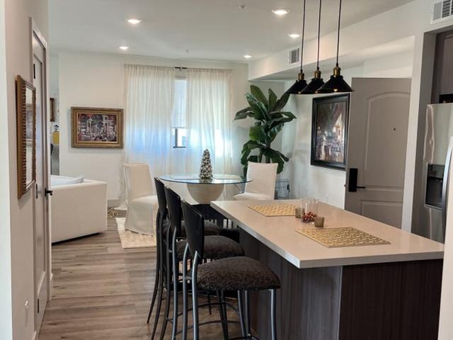HIGH END BRAND NEW APARTMENT IN GREAT LOCATION