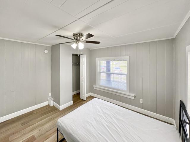 High End centrally located Jackson Heights East Tampa Bungalow with large rooms and office desk!