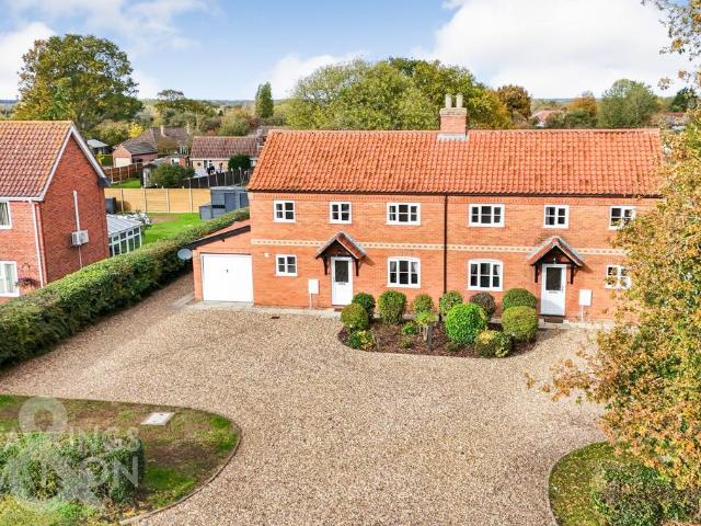 High Green, Great Moulton, Norwich 3 bed semi detached house to rent £1,275 pcm £294 pw