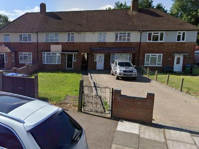 High Grove, Plumstead SE18 3 bed end of terrace house to rent £2,100 pcm £485 pw
