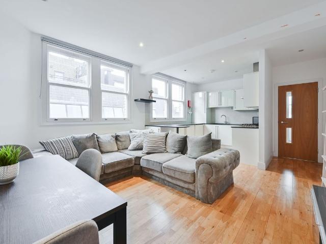 High Holborn, Holborn, London WC1V, 3 bed flat to rent, £11,267 pcm | PrimeLocation
