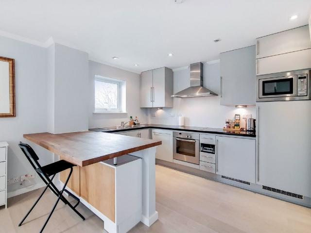 High Holborn, London WC1V, 2 bed flat to rent, £4,500 pcm | PrimeLocation