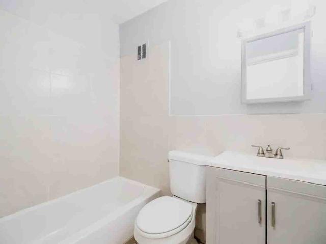 High Line Flats 1 Bedroom Apartment for Rent at 16300 E Colfax Ave, Aurora, CO 80011 Laredo Highline