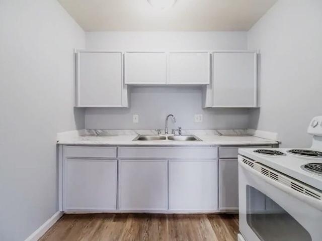 High Line Flats 2 Bedroom Apartment for Rent at 16300 E Colfax Ave, Aurora, CO 80011 Laredo Highline