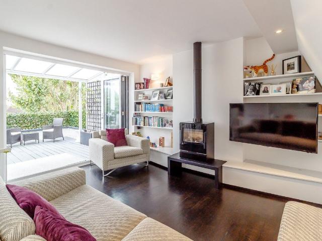 High Park Road, Richmond, Surrey TW9, 3 bed flat to rent, £3,500 pcm | PrimeLocation