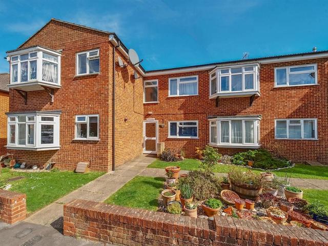 High Path Road, Guildford GU1, 1 bed flat to rent, £1,400 pcm | PrimeLocation