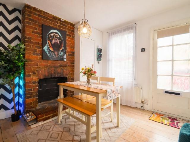 High Path Road, Guildford GU1, 2 bed terraced house to rent, £2,100 pcm | PrimeLocation