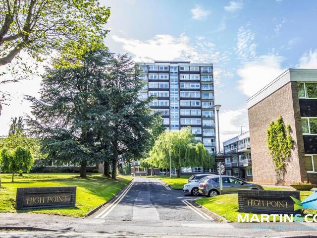 High Point, Richmond Hill Road. 2 bed flat to rent £1,050 pcm £242 pw