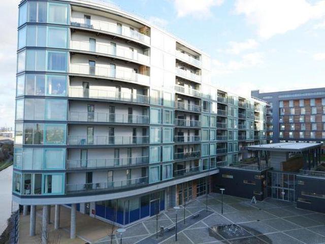High Point Village, 2 bed flat to rent £2,200 pcm £508 pw