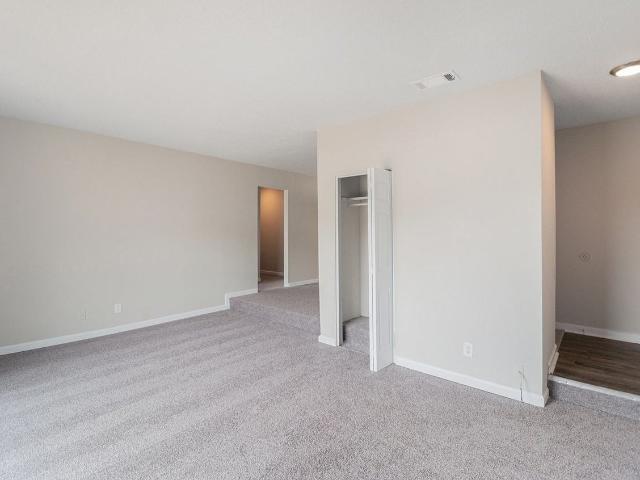 High Pointe 3 Bedroom Apartment for Rent at 1229 Beacon Pkwy E, Birmingham, AL 35209 Glen Iris