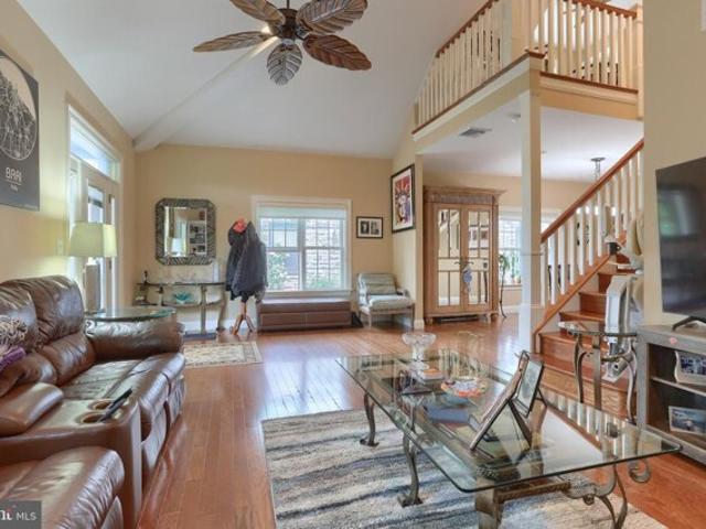 High Pointe Dr, Hummelstown, Condo For Sale