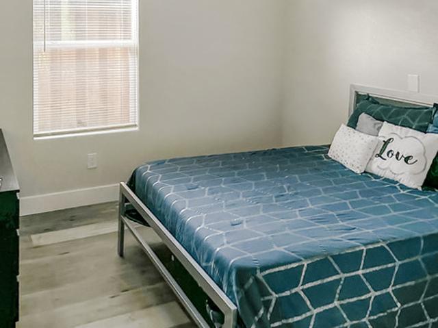 High quality & newly renovated Dallas House with Patio or porch