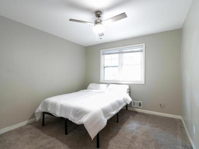 High quality & spacious College Park Duplex / Multiplex with Patio or porch