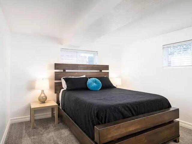 High quality & spacious Arvada House with Television