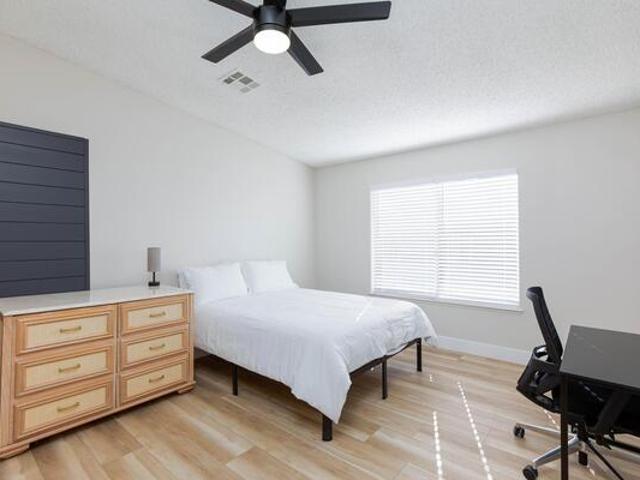 High Quality Remodeled Home in Las Vegas! Hot Spot at Tropicana & Torrey Pines Close to Groceries & Bus Routes Easy Access to I 15 & US 95