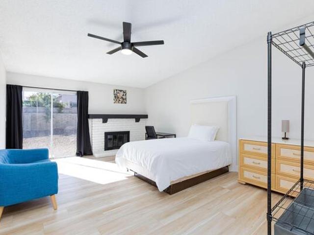 High Quality Remodeled Home in Las Vegas! Hot Spot at Tropicana & Torrey Pines Close to Groceries & Bus Routes Easy Access to I 15 & US 95