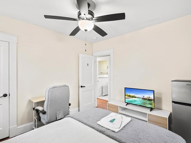 High quality renovated house in Brookland Park mins away from VCU, 64 195 95, 76, Scotts Addition, baseball stadium, groceries, and bus stops. Massage Chair, adjustable Veri standing desk, 12 pillowtop mattress, mini fridge with large back patio
