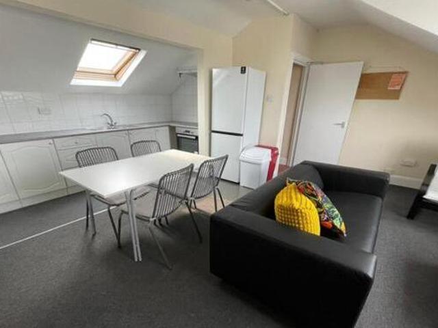 High Rd, Beeston, 4 Bedroom Apartment