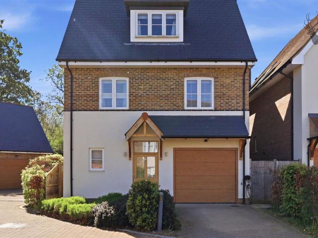 High Road, Chigwell IG7, 4 bed detached house to rent, £5,000 pcm | PrimeLocation