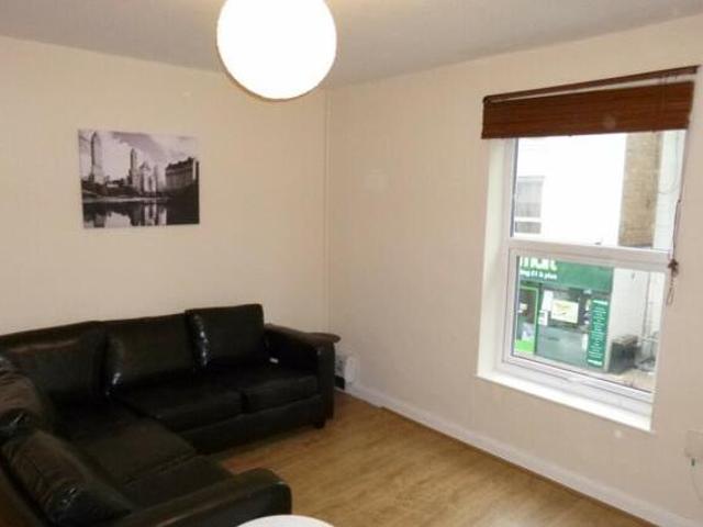 High Road, Beeston, 3 Bedroom Apartment