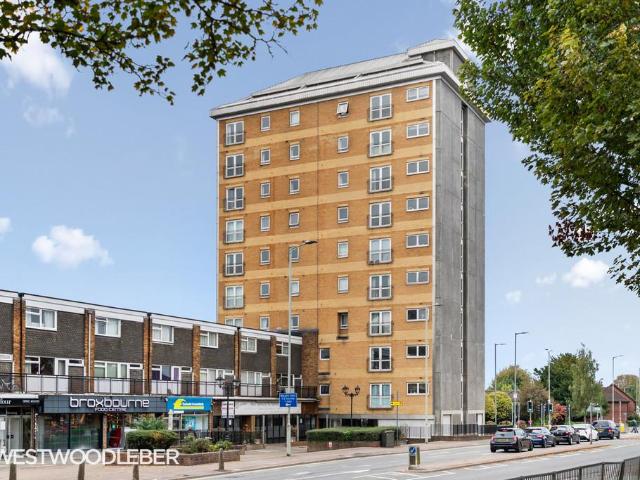 High Road, Broxbourne EN10 2 bed apartment to rent £1,650 pcm £381 pw