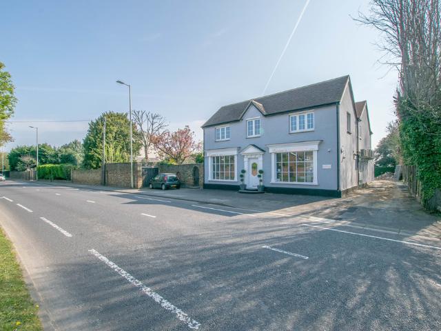 High Road, Broxbourne, EN10