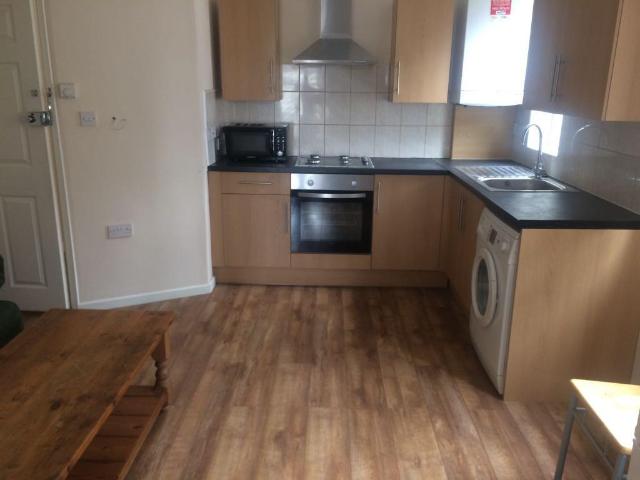 High Road, Goodmayes, Essex, IG3 Studio to rent £1,295 pcm £299 pw