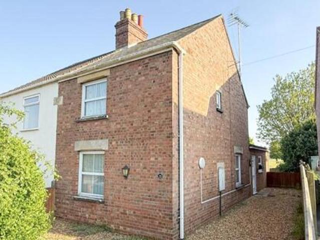 High Road, Gorefield, 2 Bedroom Semi detached