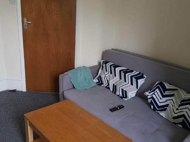 High Road, East Finchley N2, 1 bed flat to rent, £1,150 pcm | PrimeLocation