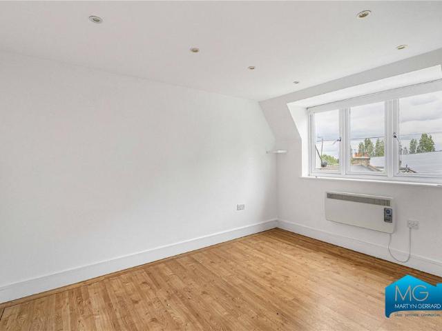 High Road, East Finchley, N2 2 bed apartment to rent £1,950 pcm £450 pw