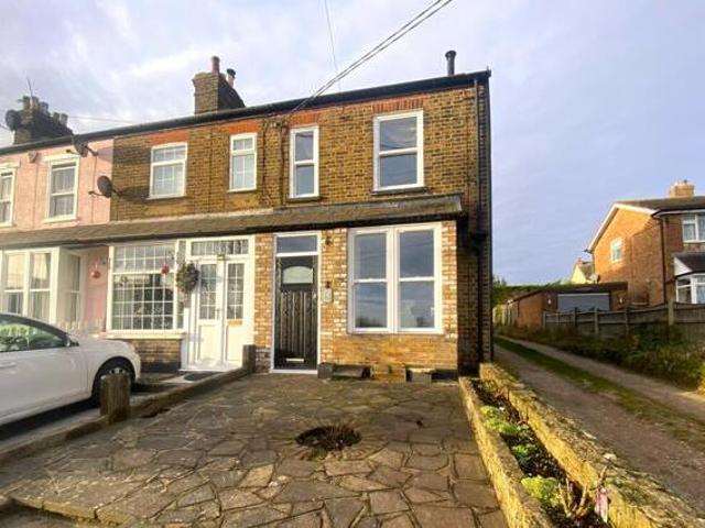 High Road, Fobbing, 2 Bedroom End