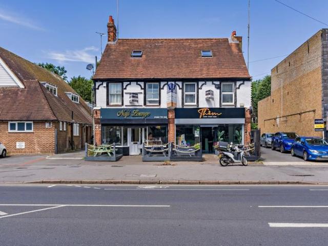 High Road, Ickenham UB10, 2 bed flat to rent, £1,450 pcm | PrimeLocation
