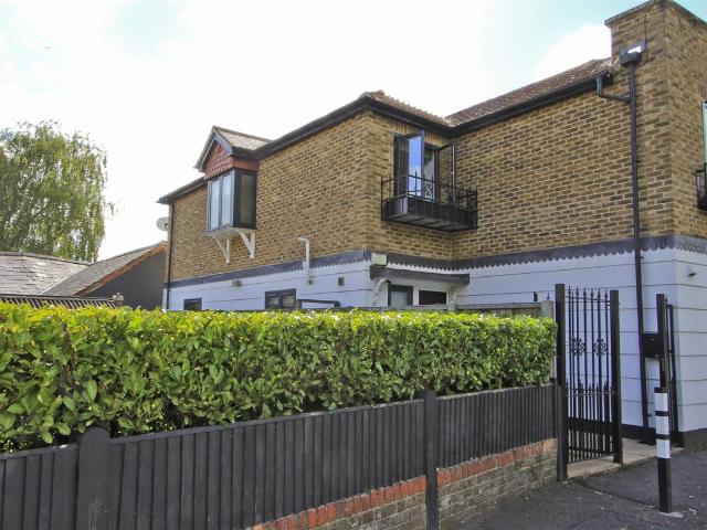 High Road, Ickenham UB10, 3 bed semi detached house to rent, £2,400 pcm | PrimeLocation