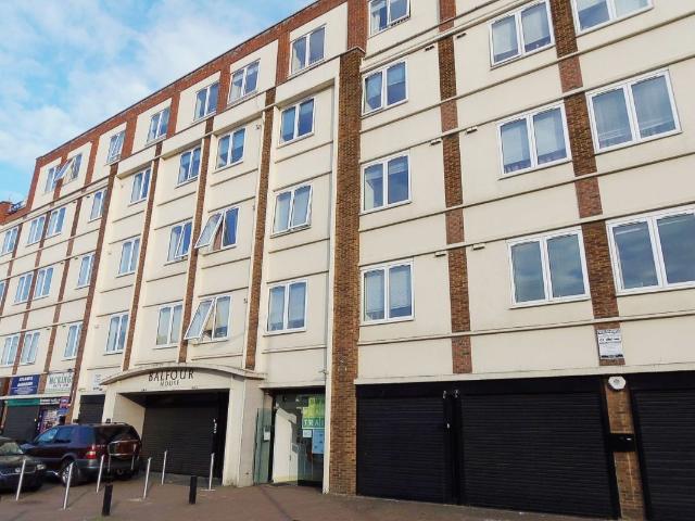 High Road, Ilford, Essex IG1, 2 bed flat to rent, £1,600 pcm | PrimeLocation