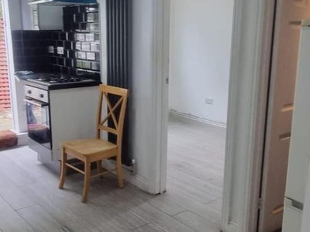 High Road, Ilford IG1, 1 bed flat to rent, £1,150 pcm | PrimeLocation