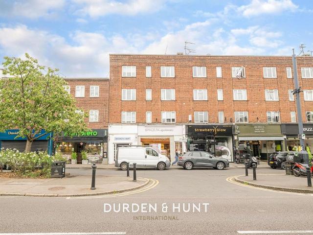 High Road, Loughton IG10, 2 bed flat to rent, £1,650 pcm | PrimeLocation