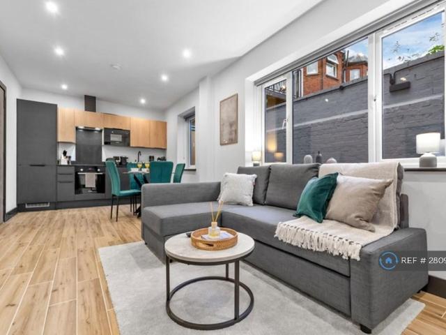 High Road, London, N12 1 bed flat to rent £2,590 pcm £598 pw