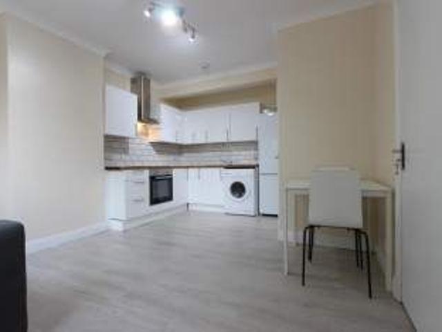 High Road, London N20, 1 bed flat to rent, £1,650 pcm | PrimeLocation