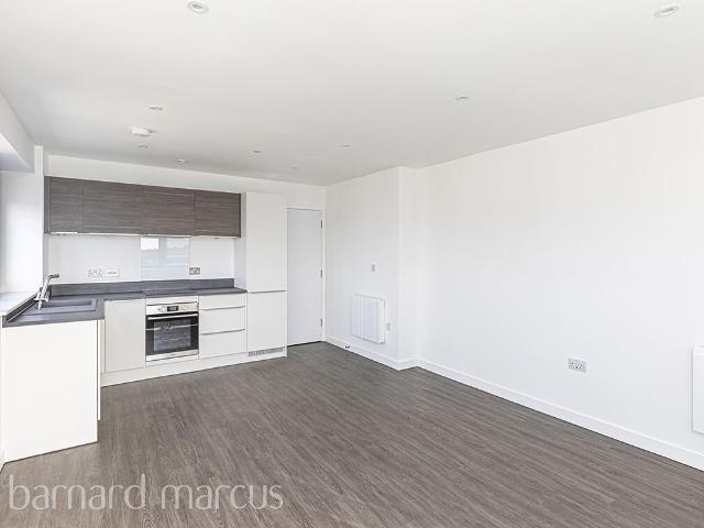 High Road, London N20, 1 bed flat to rent, £1,780 pcm | PrimeLocation