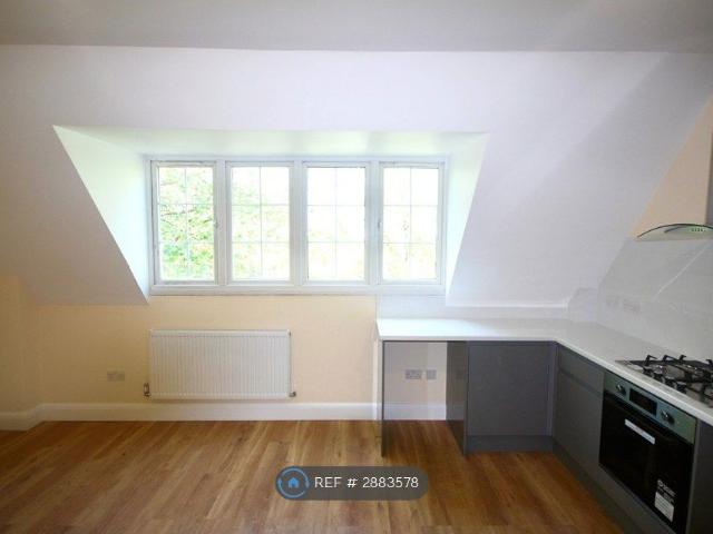 High Road, London N20, 2 bed flat to rent, £1,950 pcm | PrimeLocation