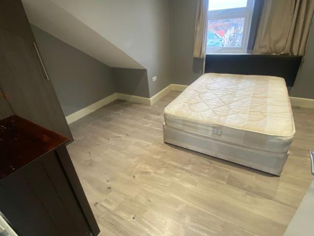 High Road, London NW10, 1 bed flat to rent, £1,500 pcm | PrimeLocation
