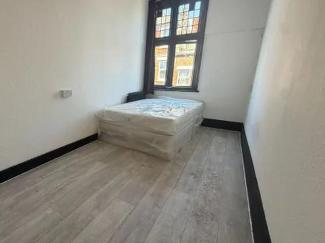 High Road, London, NW10 2EN, United Kingdom | Room for rent #167845204 | Rentberry