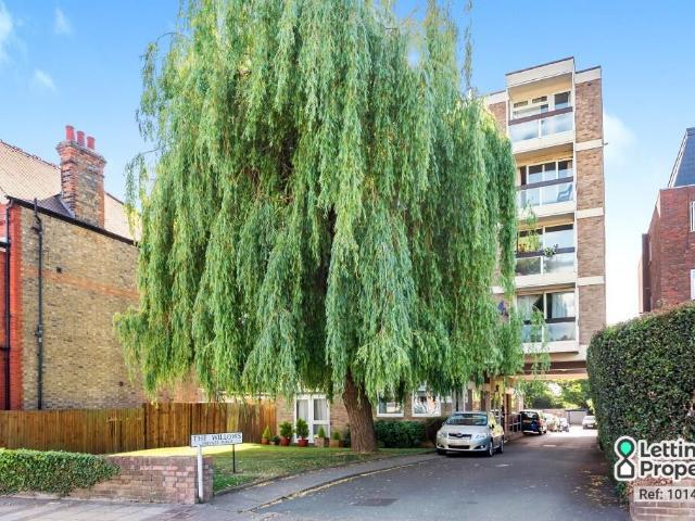 High Road, London, Greater London N20, 2 bed flat to rent, £1,800 pcm | PrimeLocation