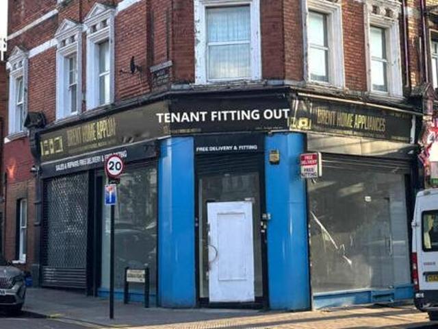 High Road, London, High Street Retail