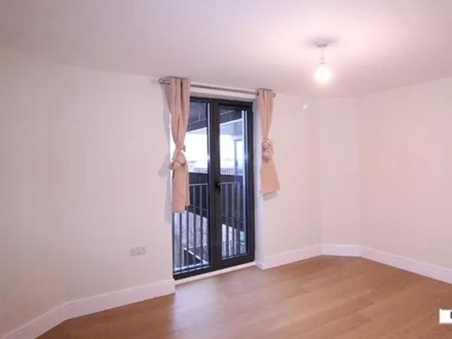 High Road, London, IG1 1TU, United Kingdom | 3 bed apartment for rent #166488084 | Rentberry
